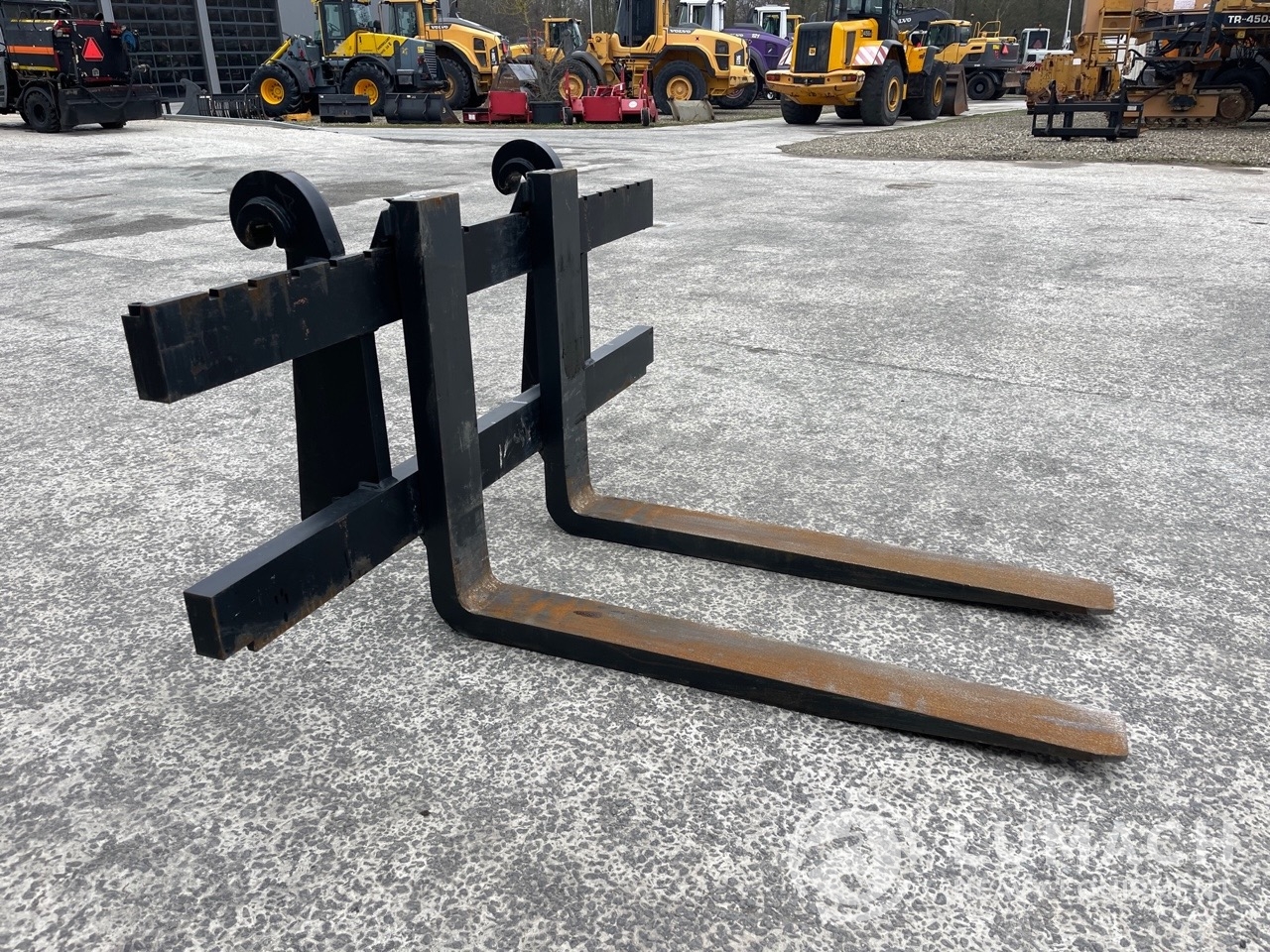 Ankona Pallet forks 200x140cm Volvo connection | Lumach