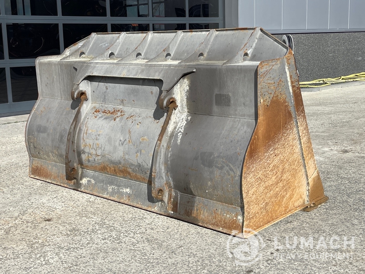 Loading bucket 245cm 2800ltr Volvo/Liebherr/JCB connection | Lumach
