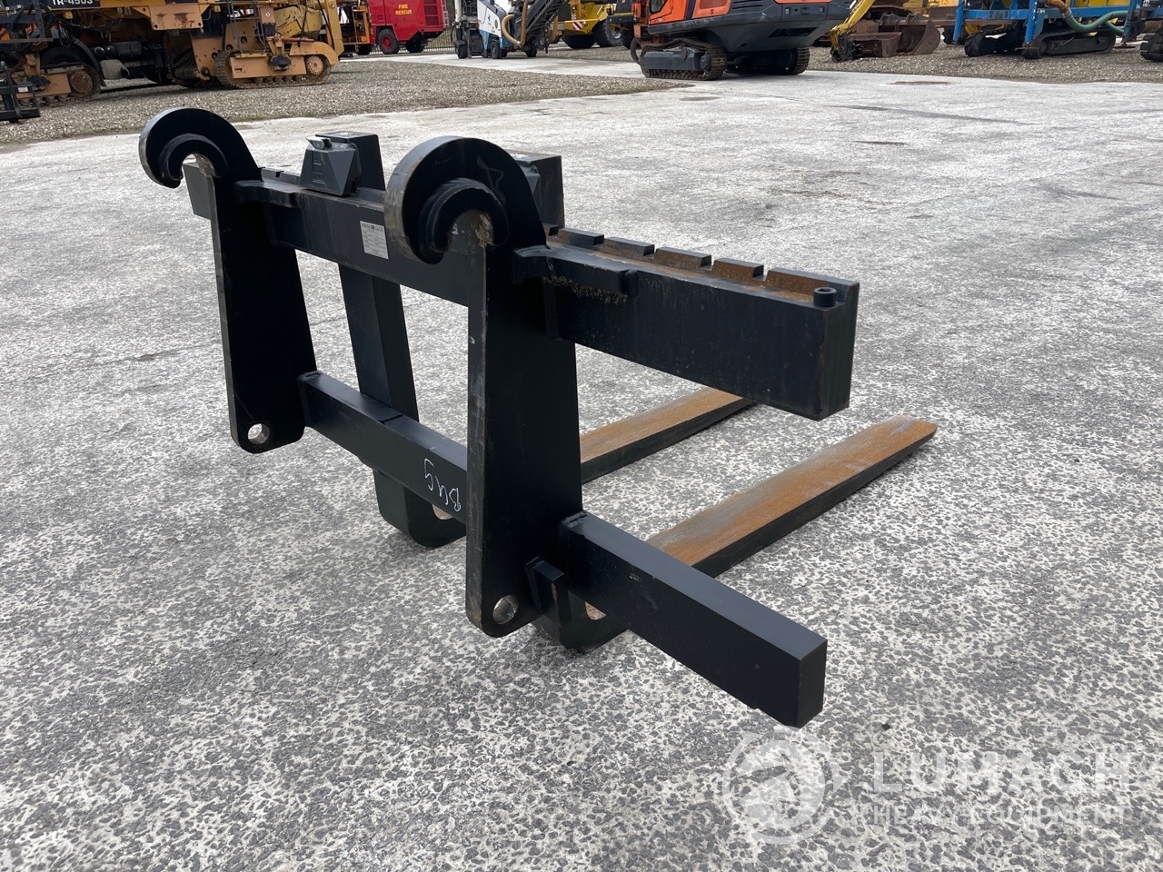 Ankona Pallet forks 200x140cm Volvo connection | Lumach