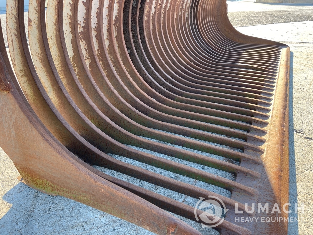 Volvo Skeleton bucket / Puinbak 269cm 2200 liter Volvo connection | Lumach