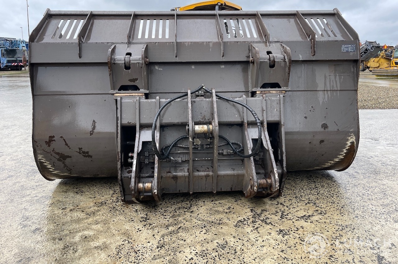 Volvo L110/L120H High tip bucket 330cm 7000ltr pin-on | Lumach