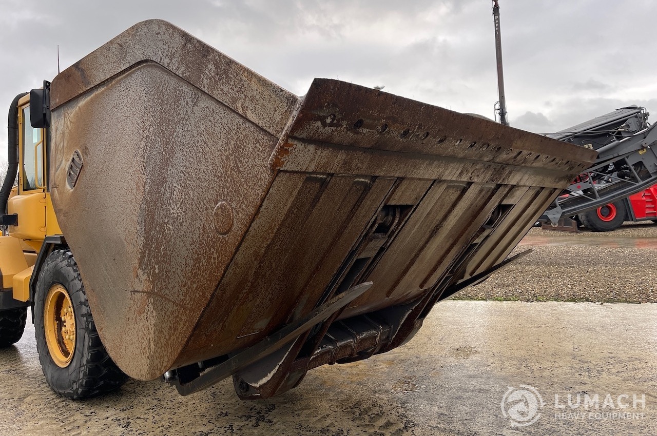Volvo L110/L120H High tip bucket 330cm 7000ltr pin-on | Lumach