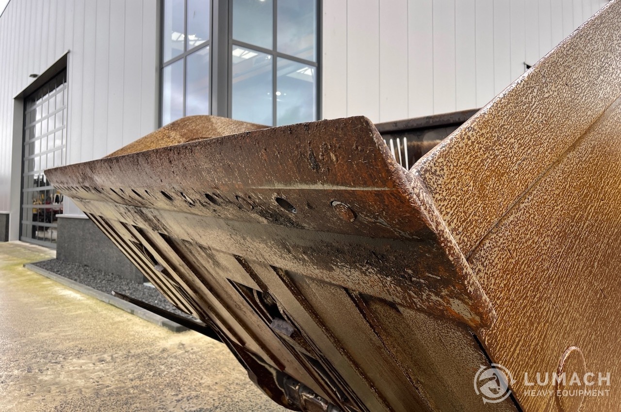 Volvo L110/L120H High tip bucket 330cm 7000ltr pin-on | Lumach