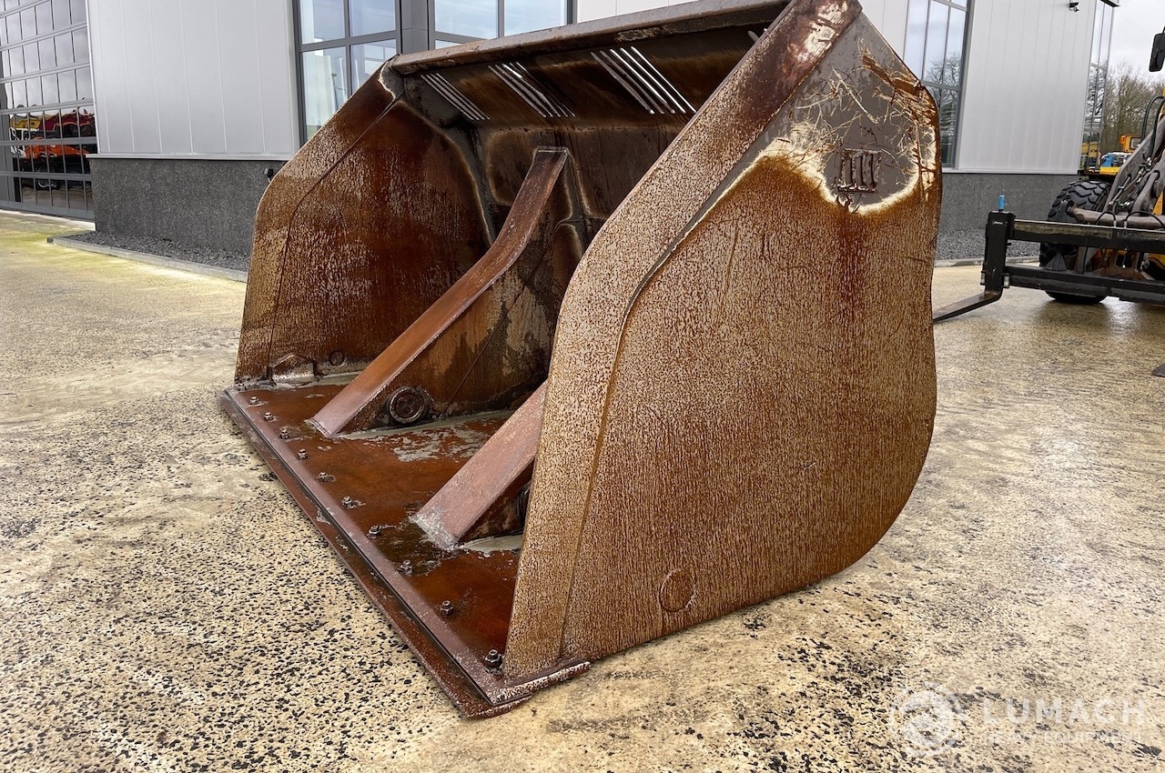 Volvo L110/L120H High tip bucket 330cm 7000ltr pin-on | Lumach