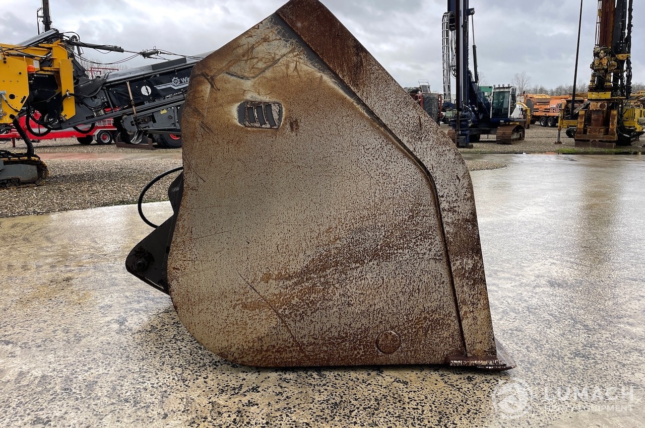 Volvo L110/L120H High tip bucket 330cm 7000ltr pin-on | Lumach