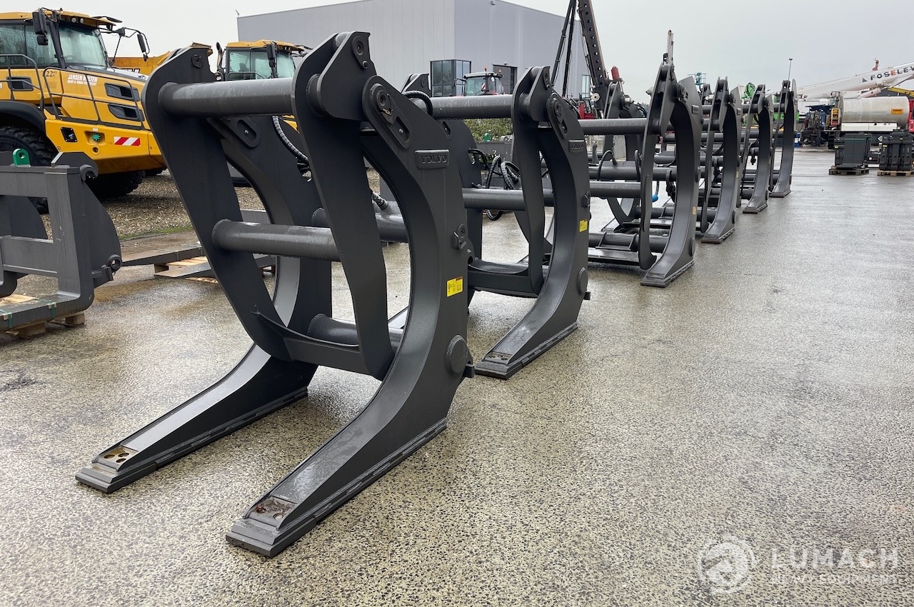 Volvo L90H Bomenklemmen / Log Grapples | Lumach