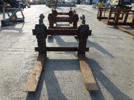 Pallet forks 11000kg Volvo L70-L120 Frame 240cm Forks 160/180/200cm ...